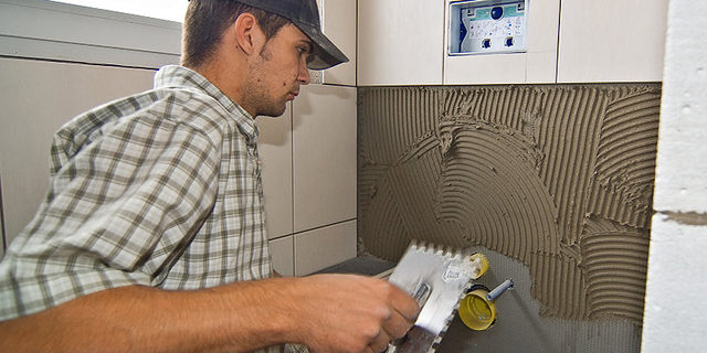 Ausbildung als Fliesen-, Platten- und Mosaikleger/-in